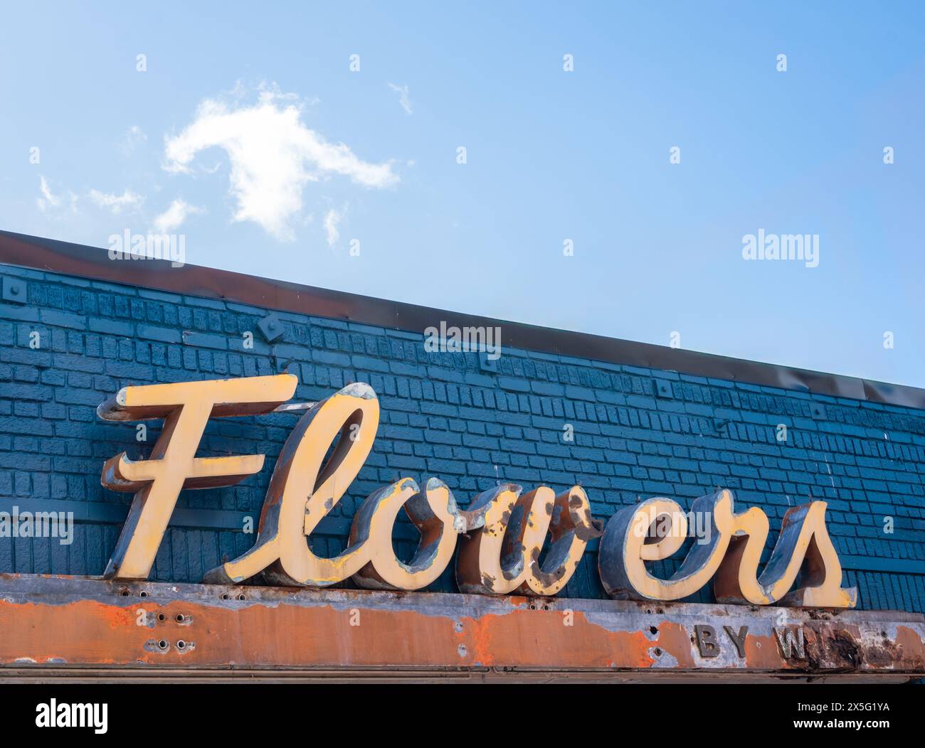Retro Vintage Sign For A Flower Shop (Store) Or Florist Stock Photo - Alamy