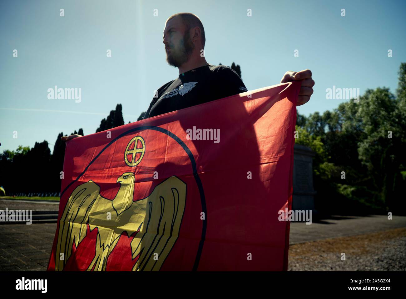 Black sun nazi symbol hi-res stock photography and images - Alamy
