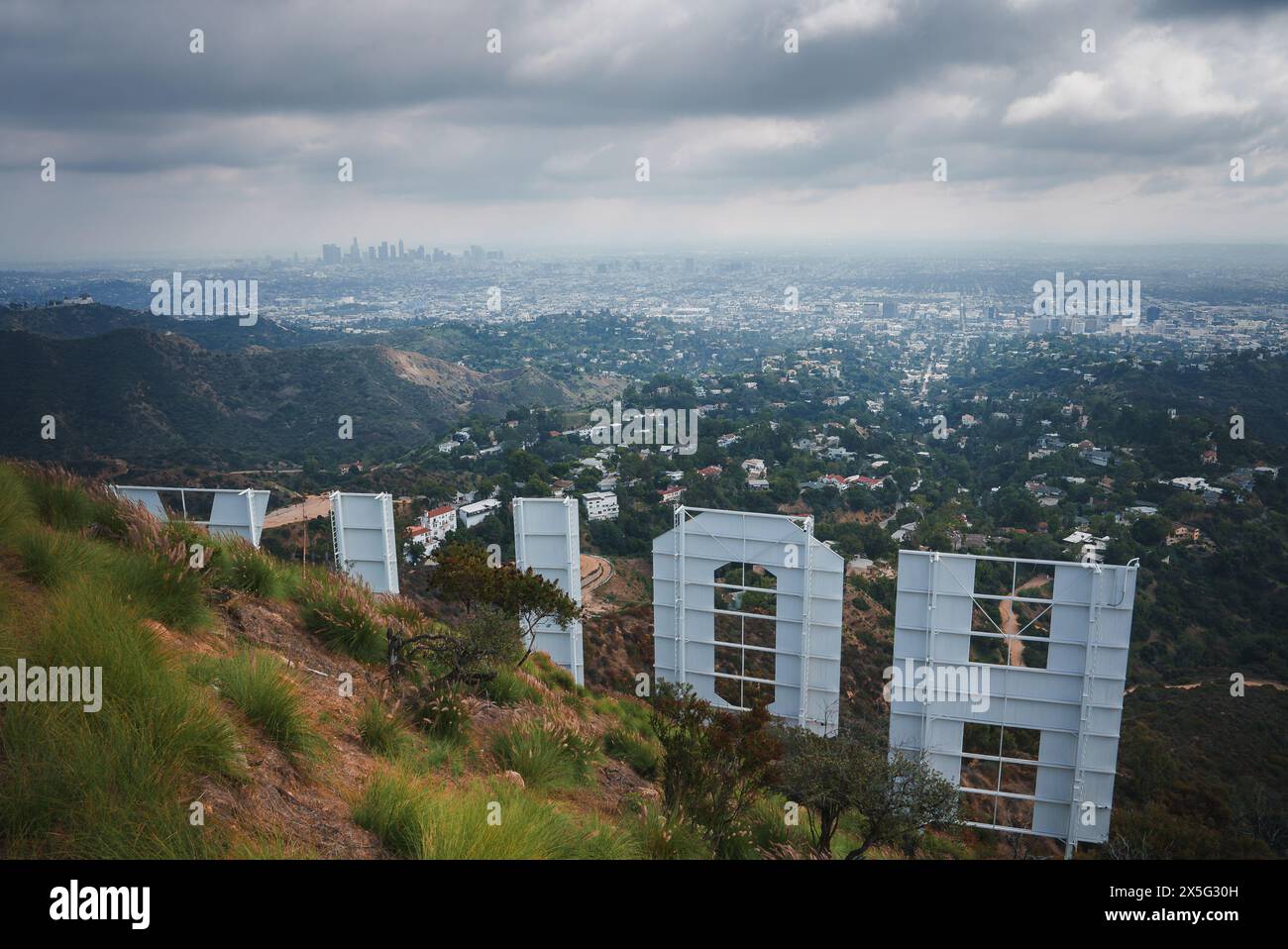 Hollywood Sign Back View Over Los Angeles Cityscape Stock Photo - Alamy