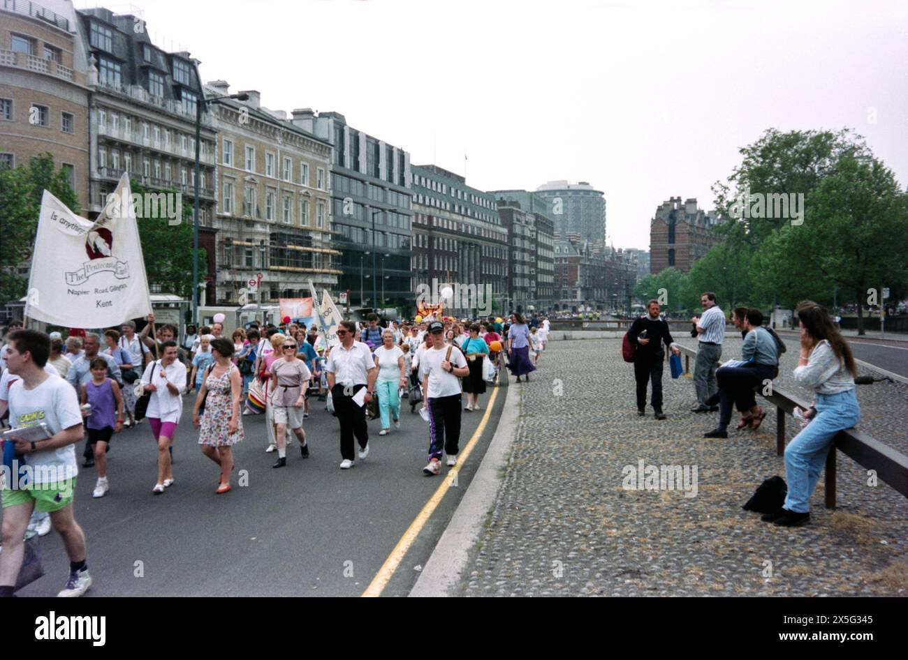 1990s london march hi-res stock photography and images - Alamy