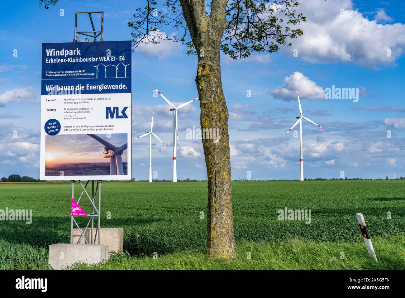 Planned wind farm on the country road 366 between Lövenich and Hottorf ...