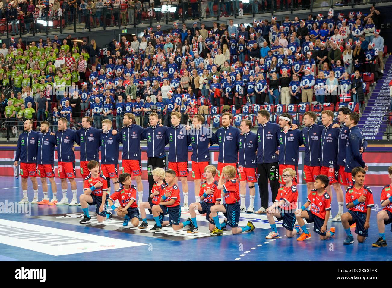 Oslo 20240509.Norway's team before return in the match between Norway ...