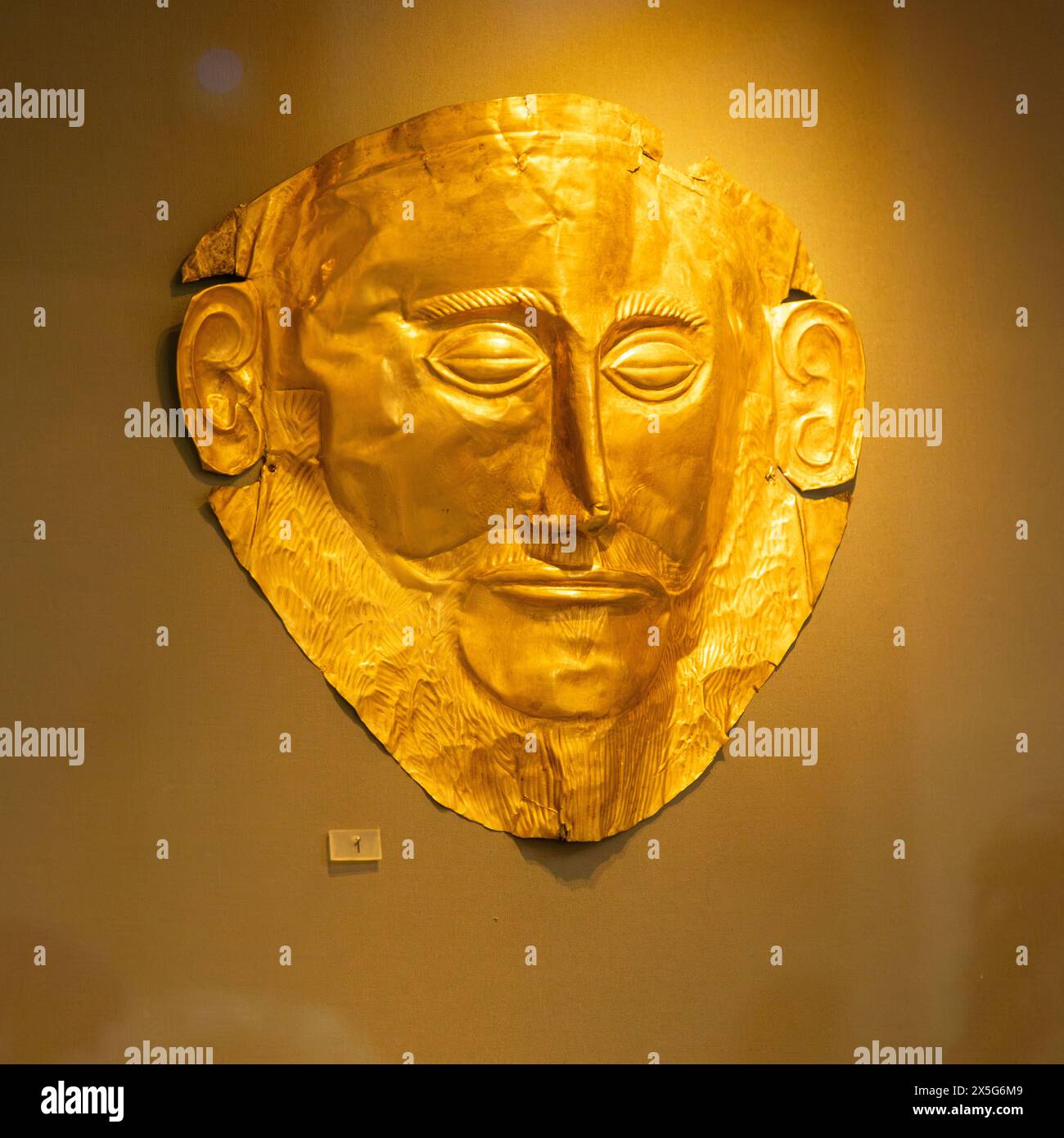 Gold death mask of Agamemnon, National Archaeological Museum, Athens ...