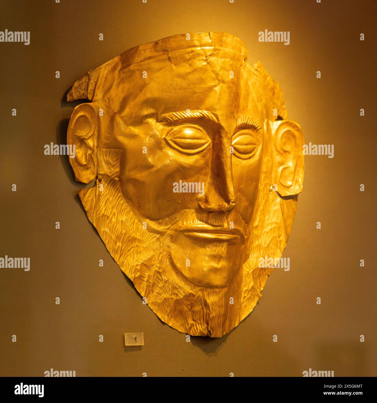 Gold death mask of Agamemnon, National Archaeological Museum, Athens ...