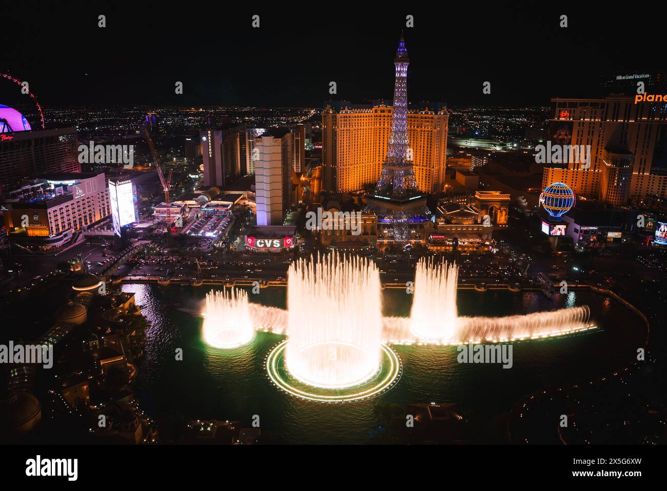 Vibrant Night Scene of Las Vegas Strip with Bellagio Fountains Stock Photo - Alamy