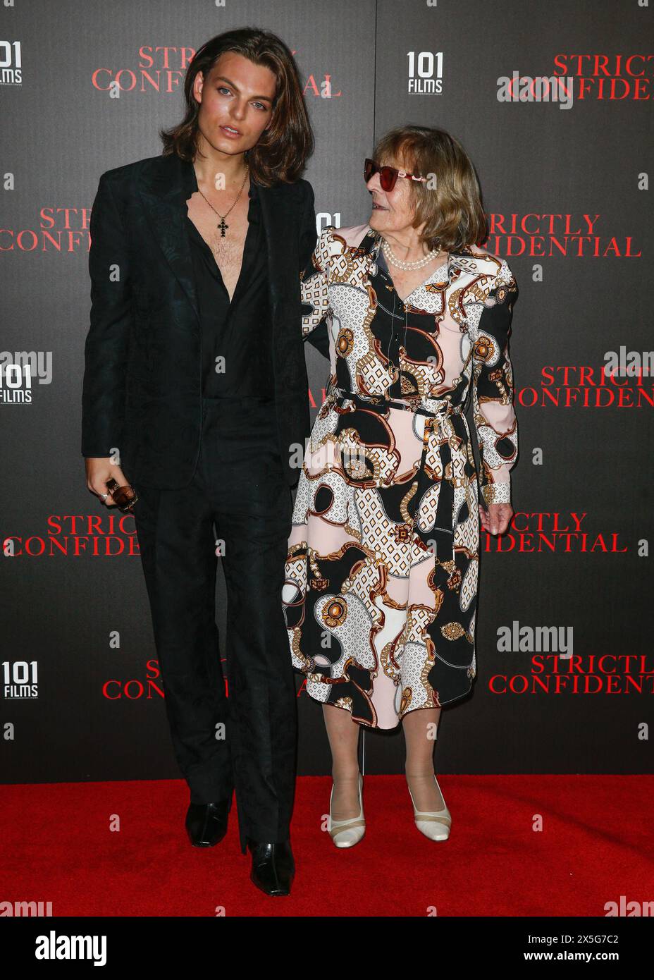 Angela mary hurley hi-res stock photography and images - Alamy