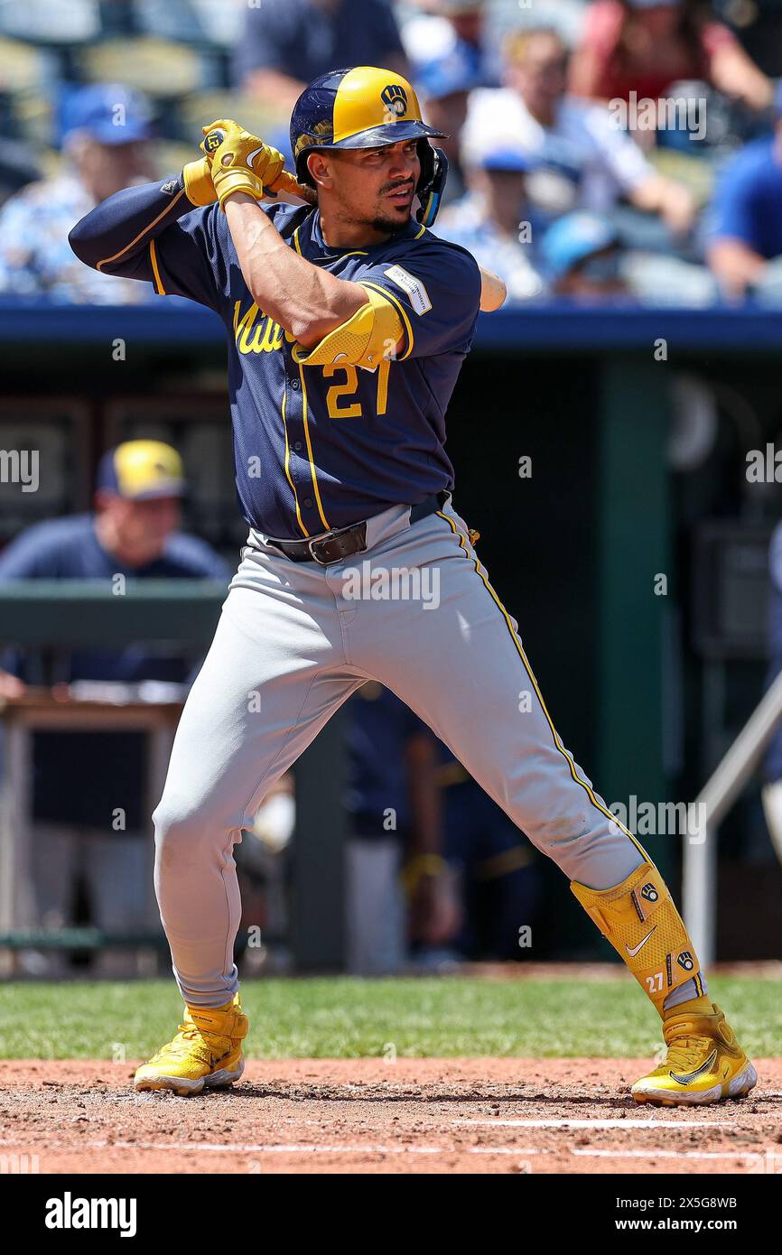 May 8, 2024: Milwaukee Brewers shortstop Willy Adames (27) bats against ...
