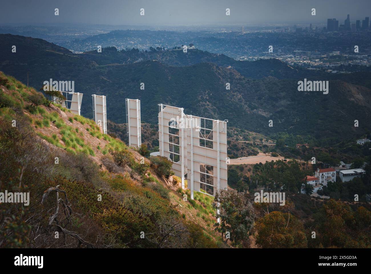 Iconic Hollywood Sign at Dusk, Backdrop of Los Angeles Stock Photo - Alamy