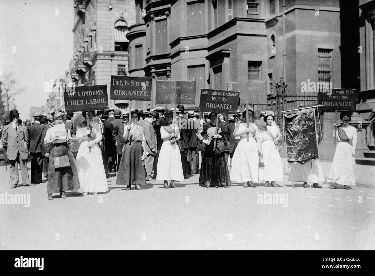 Women demonstrating against child labor, New York City, ca. 1900 ...