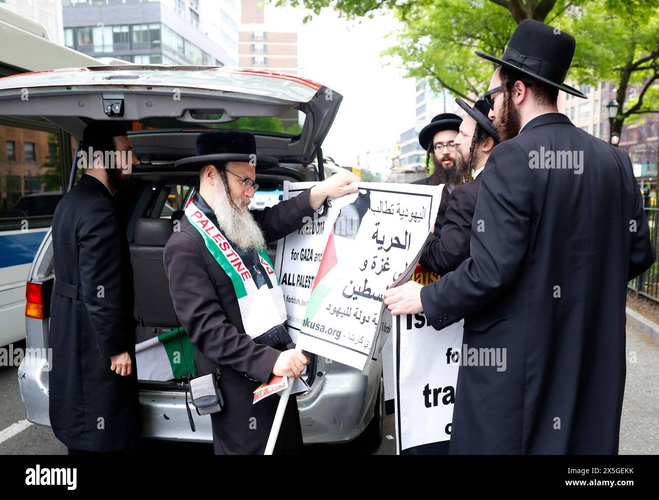 New York, United States. 09th May, 2024. Pro-Palestine Orthodox Jewish ...