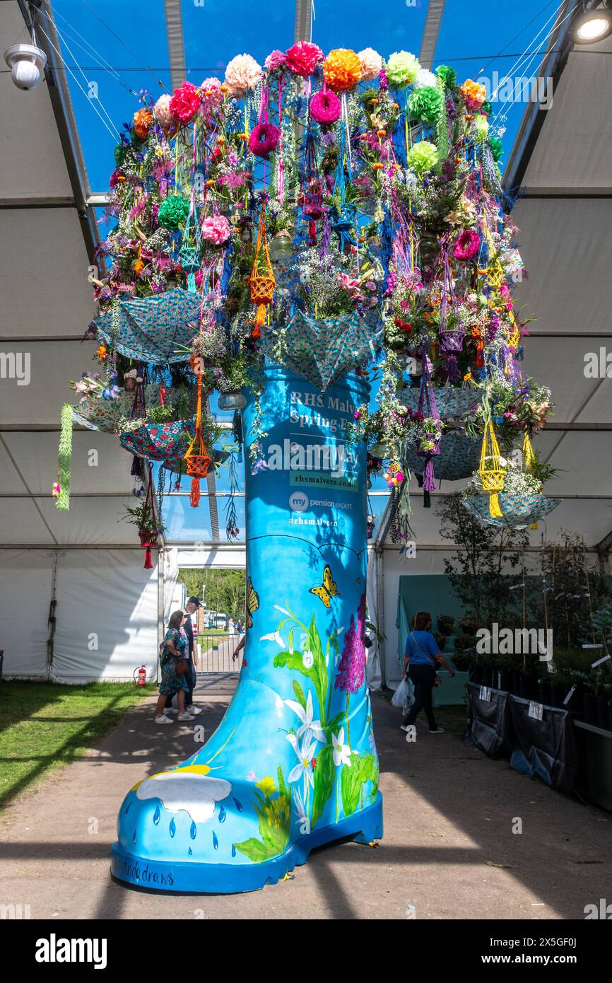 May 9th 2024. RHS Malvern Spring Festival opened today on a warm sunny ...