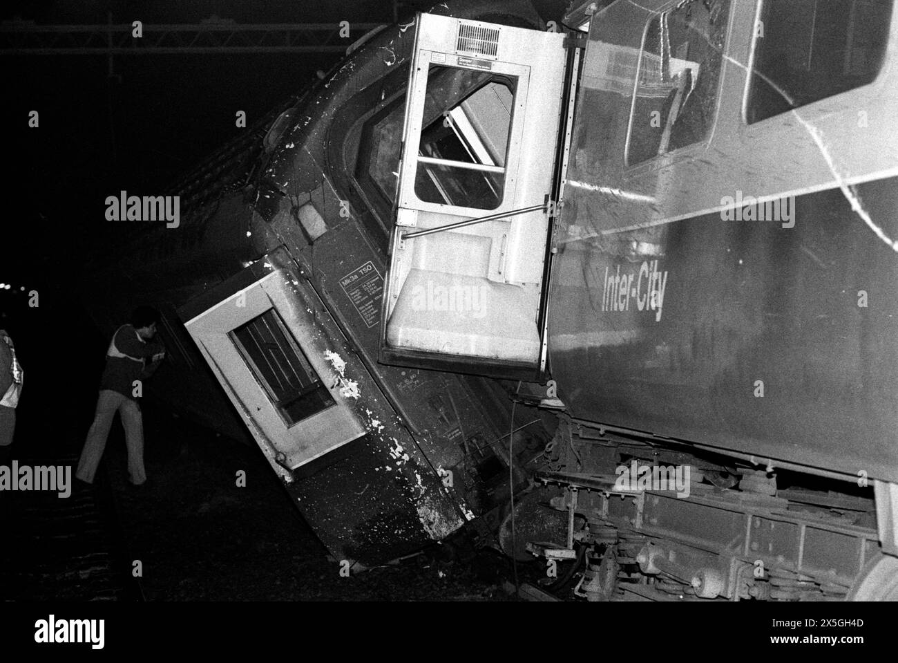 Bushey train crash hi-res stock photography and images - Alamy