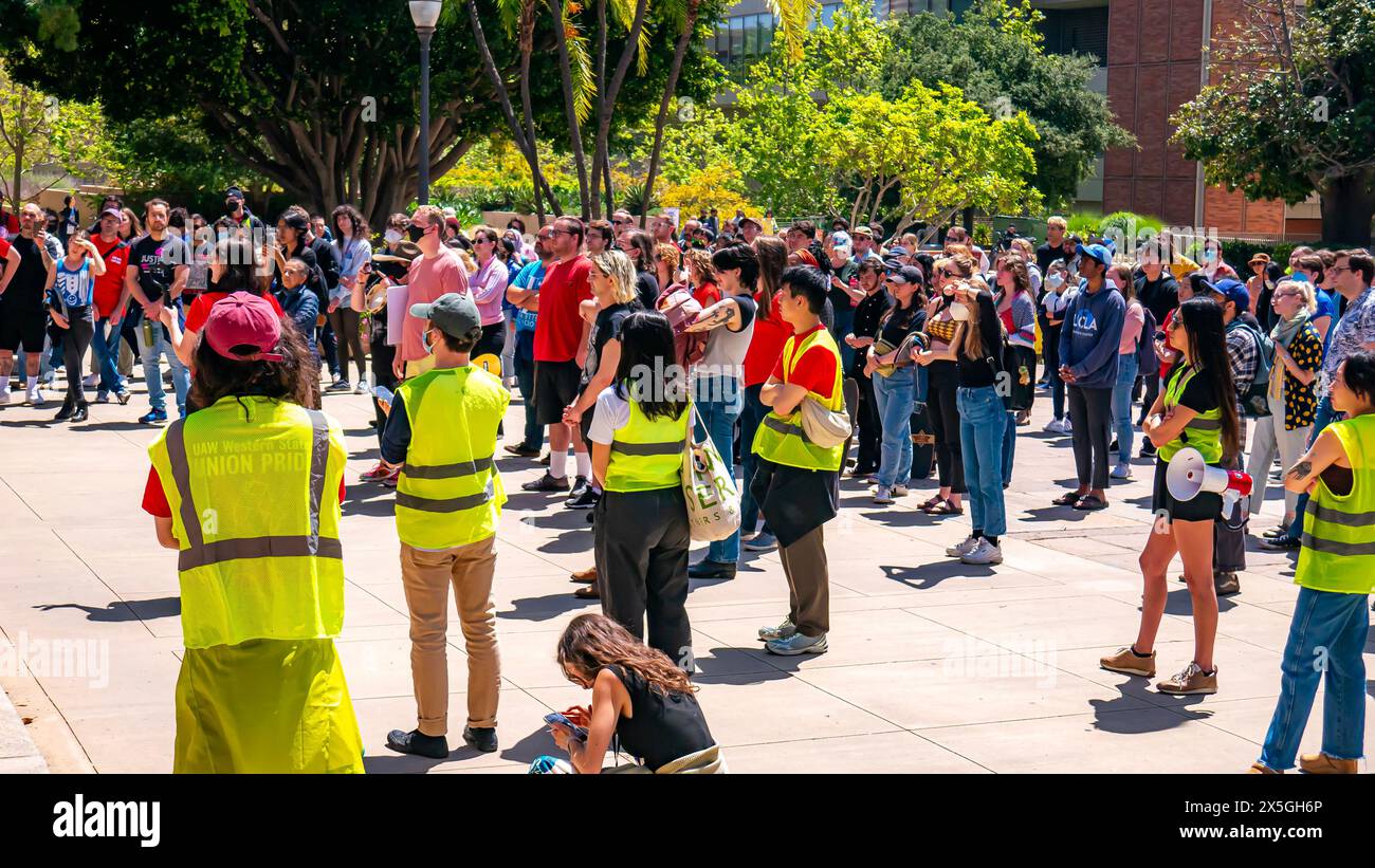 Los Angeles, USA. 9th May, 2024. Members of UAW 4811, the union ...