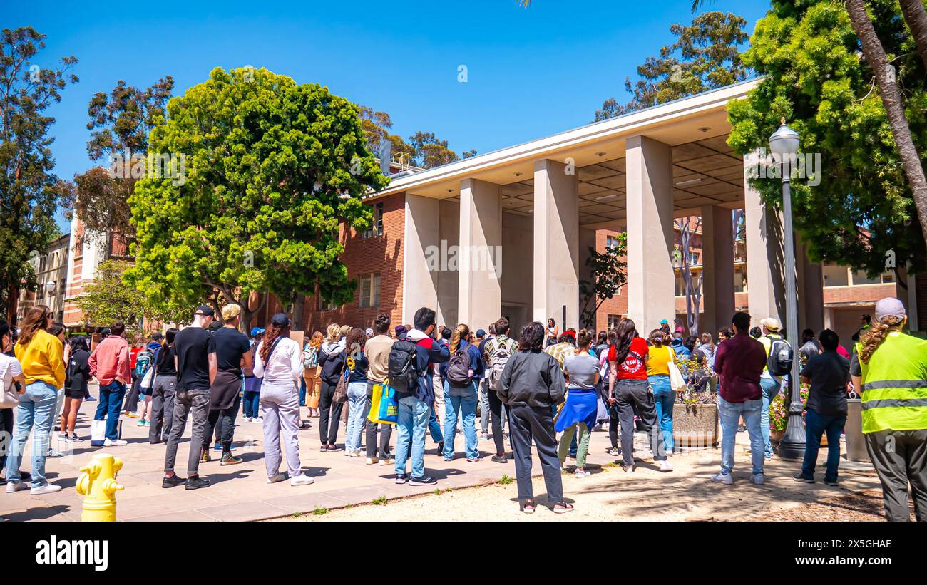 Los Angeles, USA. 9th May, 2024. Members of UAW 4811, the union ...