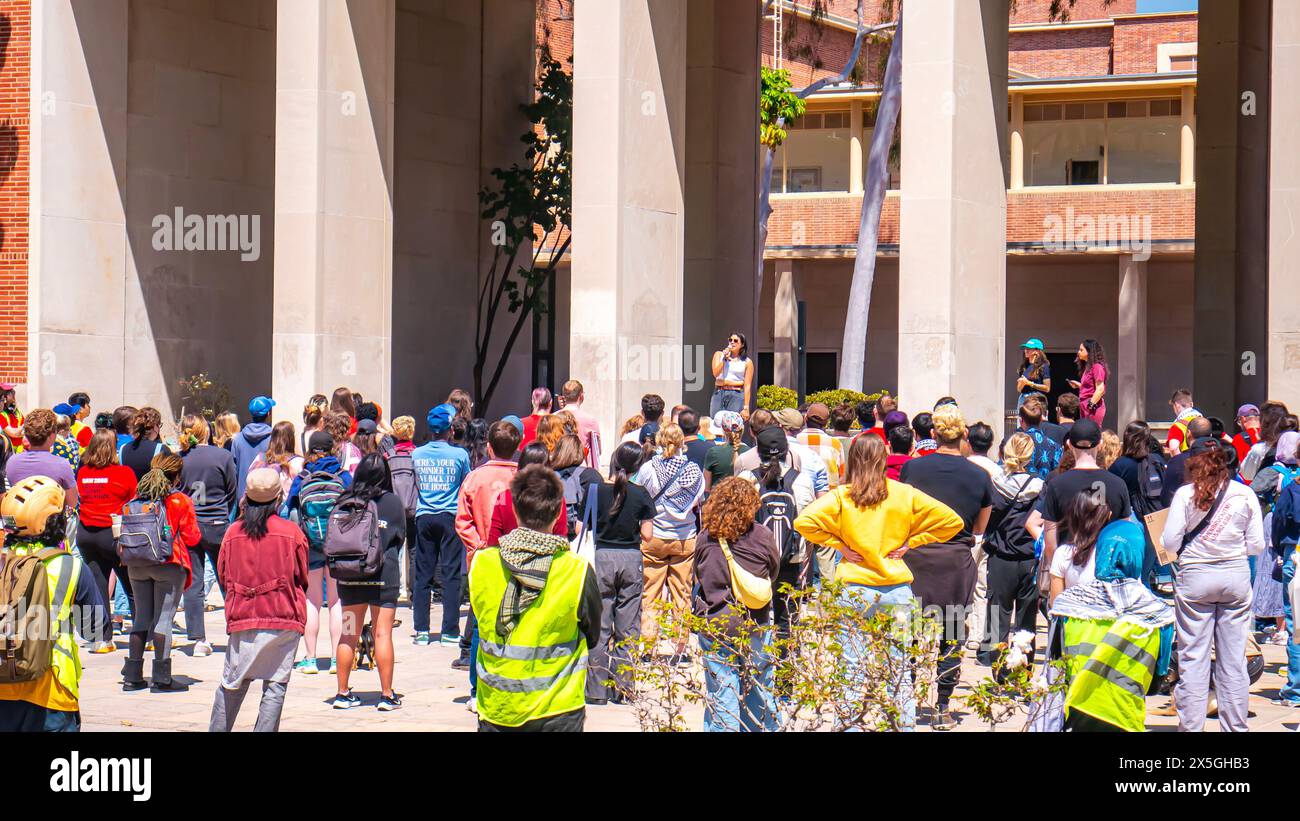 Los Angeles, USA. 9th May, 2024. Members of UAW 4811, the union ...