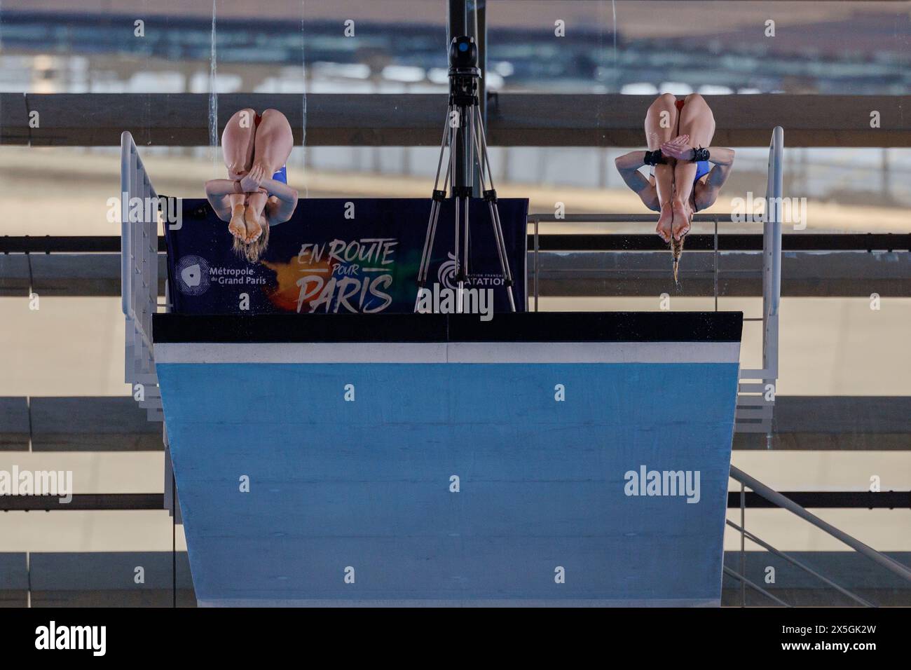 Platform synchronized diving hi-res stock photography and images - Alamy
