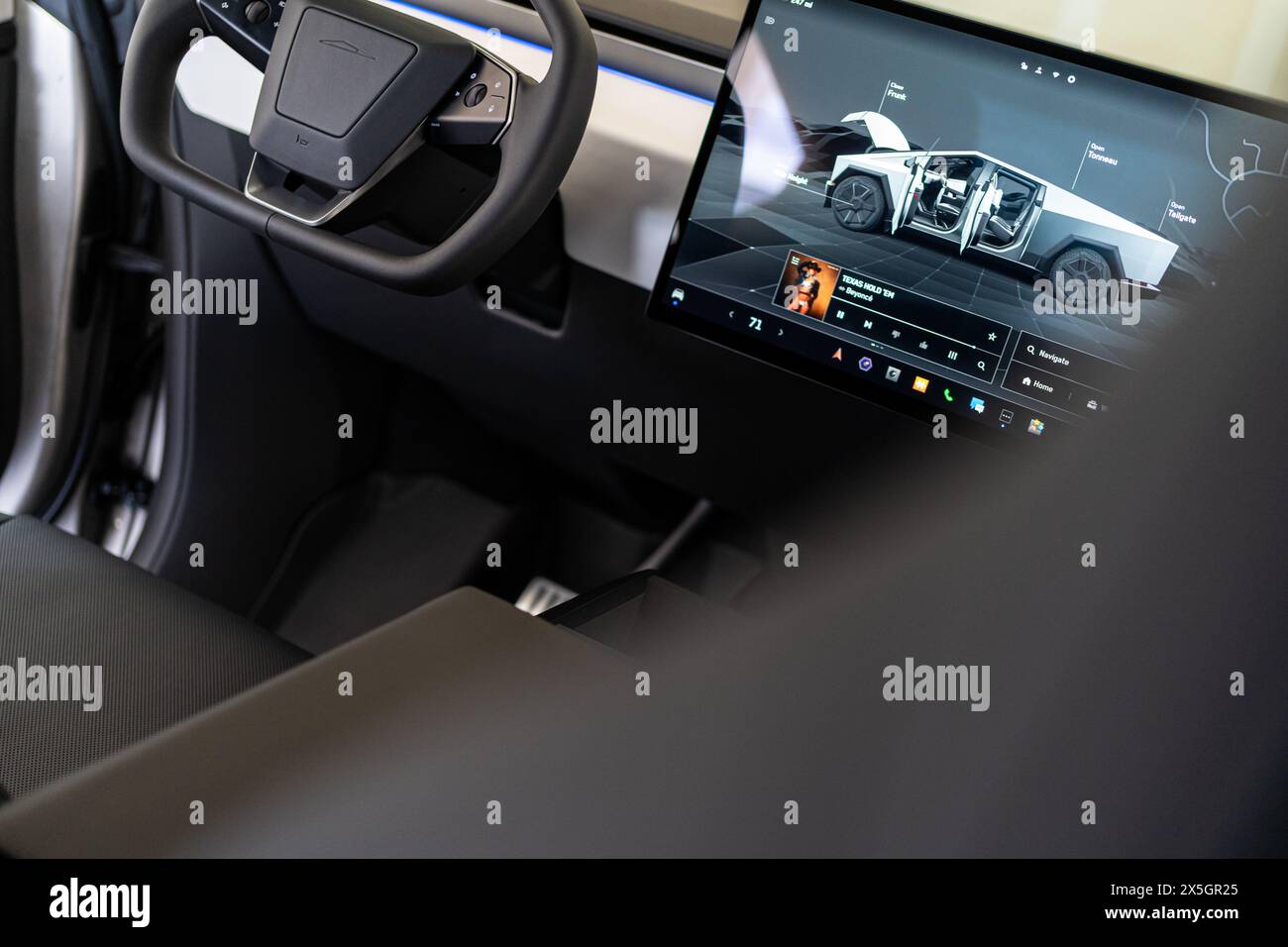 Interior view of a Tesla Cybertruck with touchscreen display Stock ...