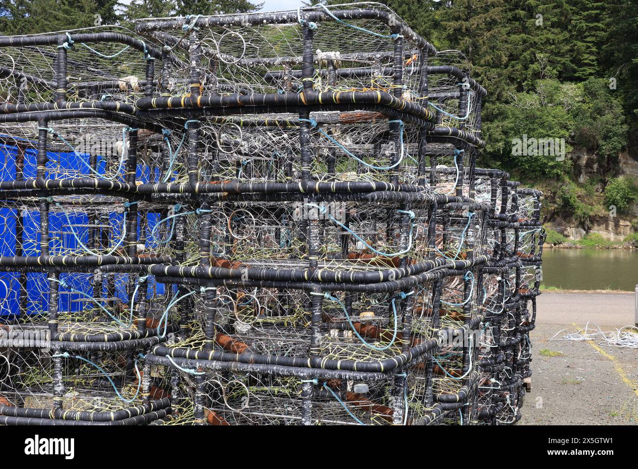 Crab nets hi-res stock photography and images - Alamy