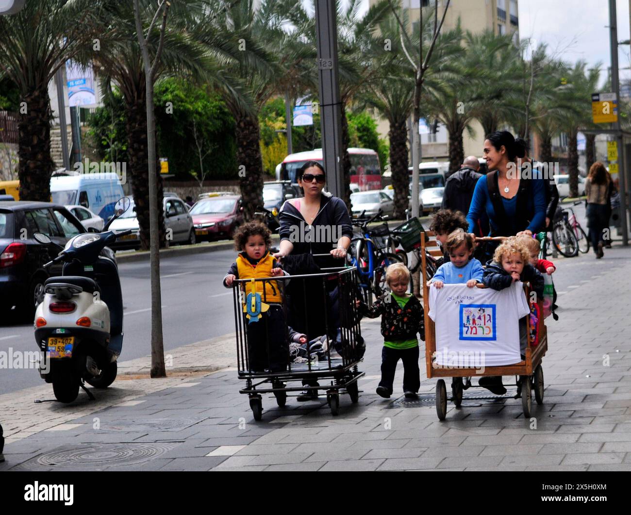 Israeli children in a kindergarten hi-res stock photography and images ...