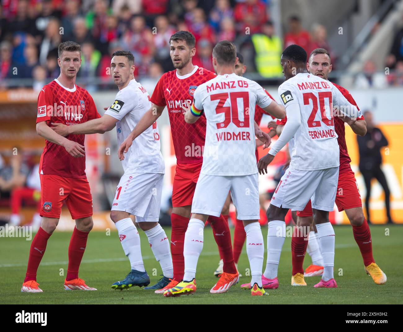 Football match, from left to right: Jan SCHOePPNER 1. FC Heidenheim ...