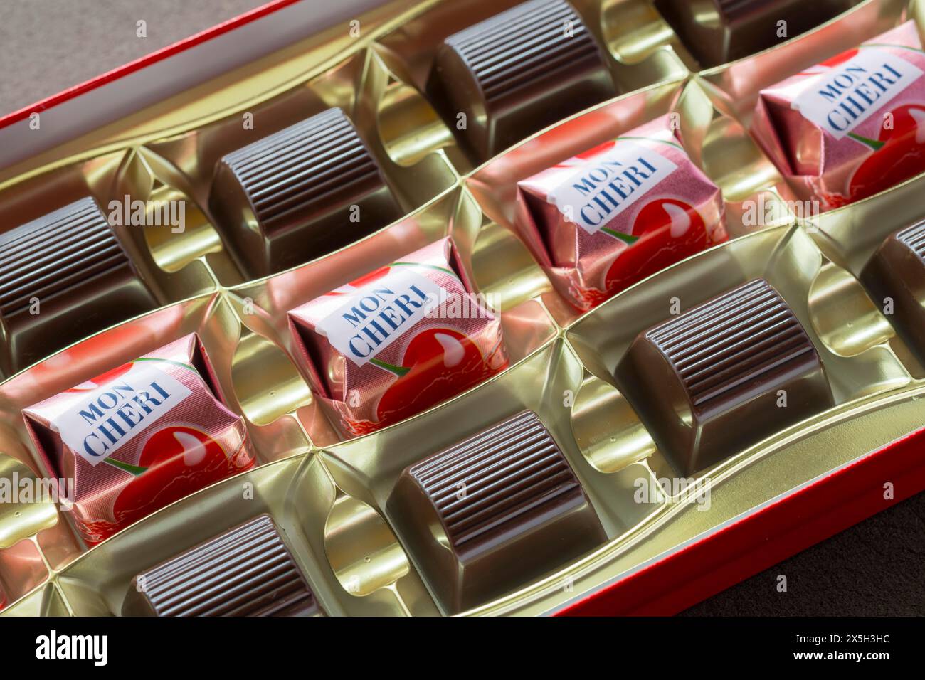 Mon Cheri, chocolates from the Italian manufacturer Ferrero, liqueur ...