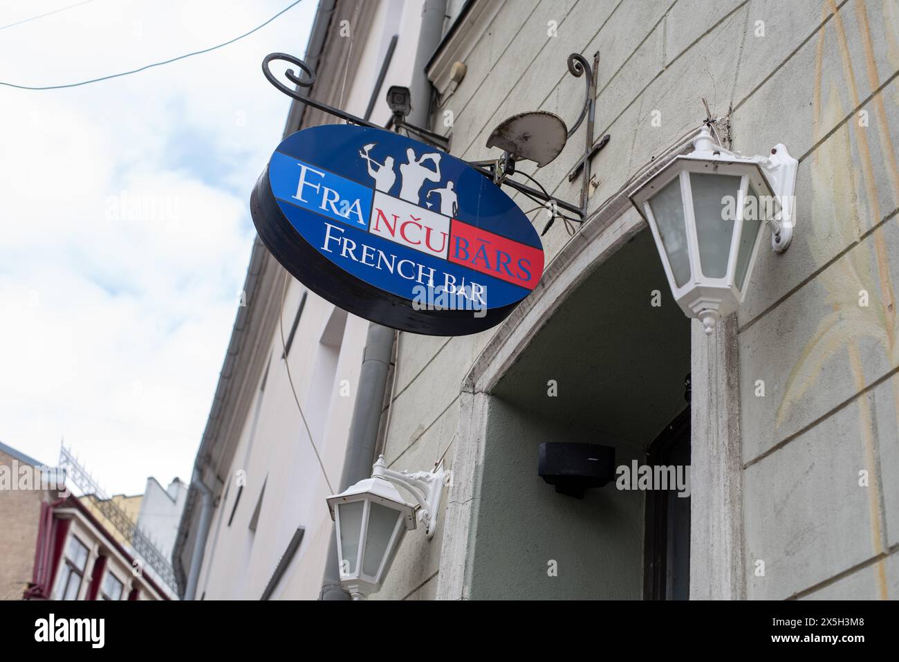 French bar hi-res stock photography and images - Alamy