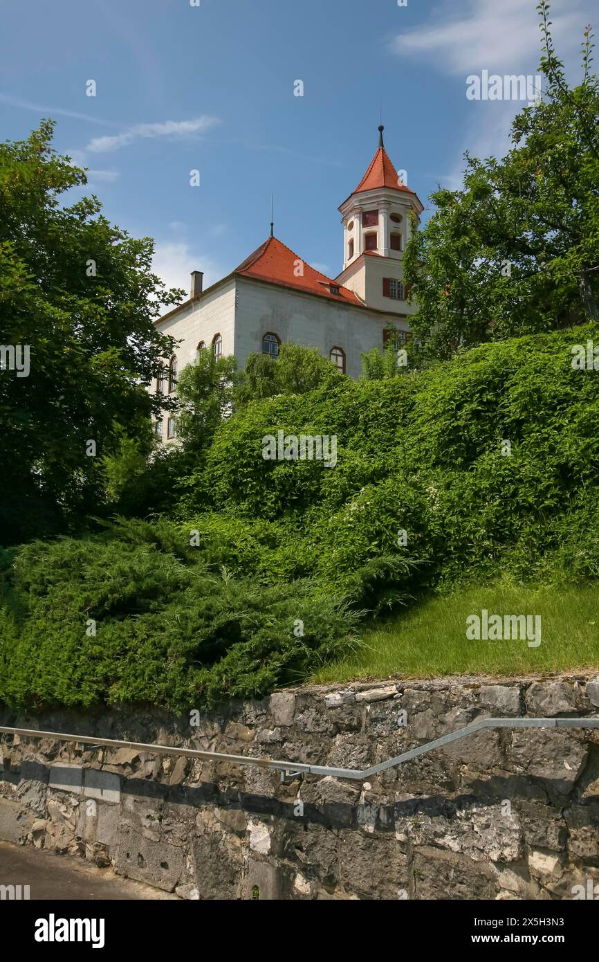 Town building landmark tourist attraction wall 17th century museum hi ...