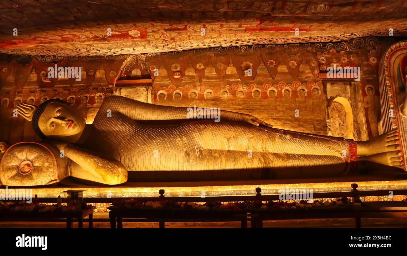 Cave 1 Deva Raja Viharaya – The Cave of ‘ Lord of the Gods. Large ...