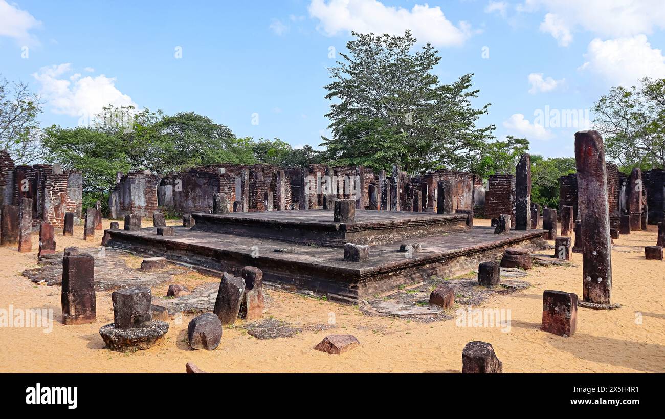 View of Alahana Pirivena, Polonnaruwa Ancient City, Polonnaruwa, Sri ...