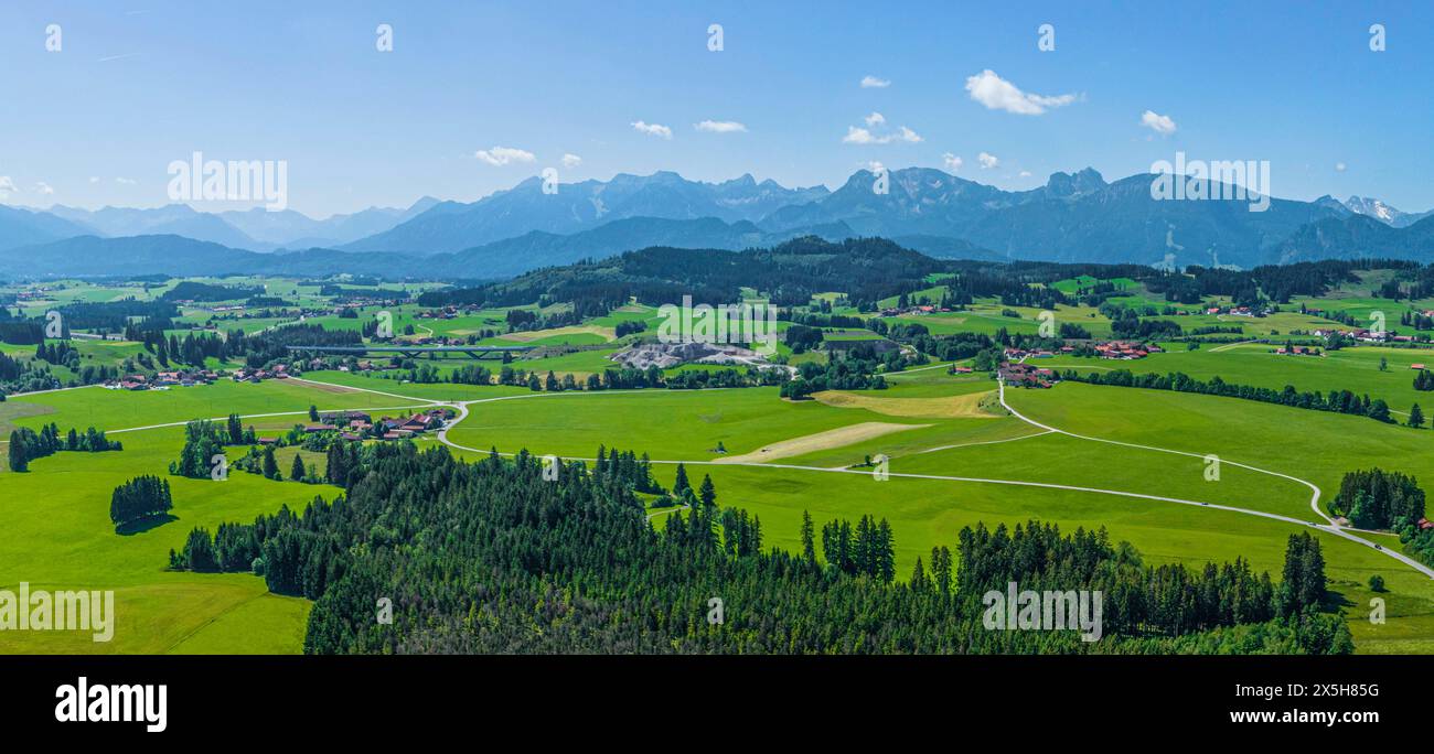 Das Alpenvorland im Ostallgäu bei Seeg-Seeleuten von oben ...