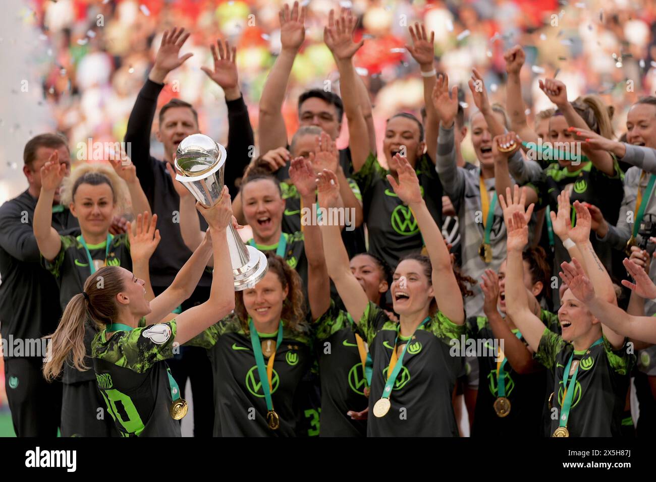 Cologne, Germany, May 9th 2024: Jule Brand ( 29 Wolfsburg ) celebrating ...
