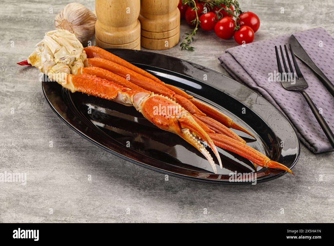 Delicous luxury boiled crab claw legs Stock Photo - Alamy