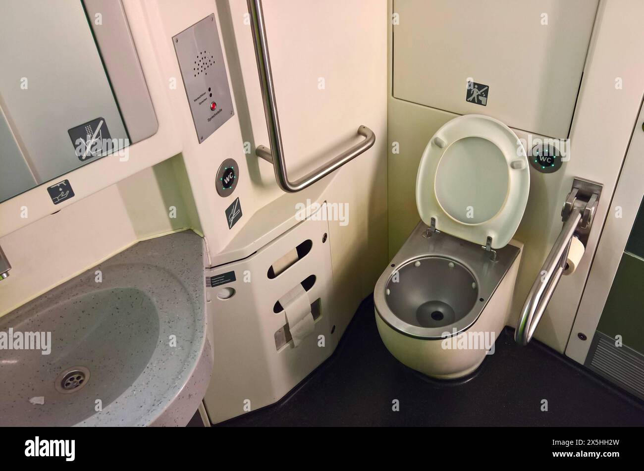 Train toilet hi-res stock photography and images - Alamy