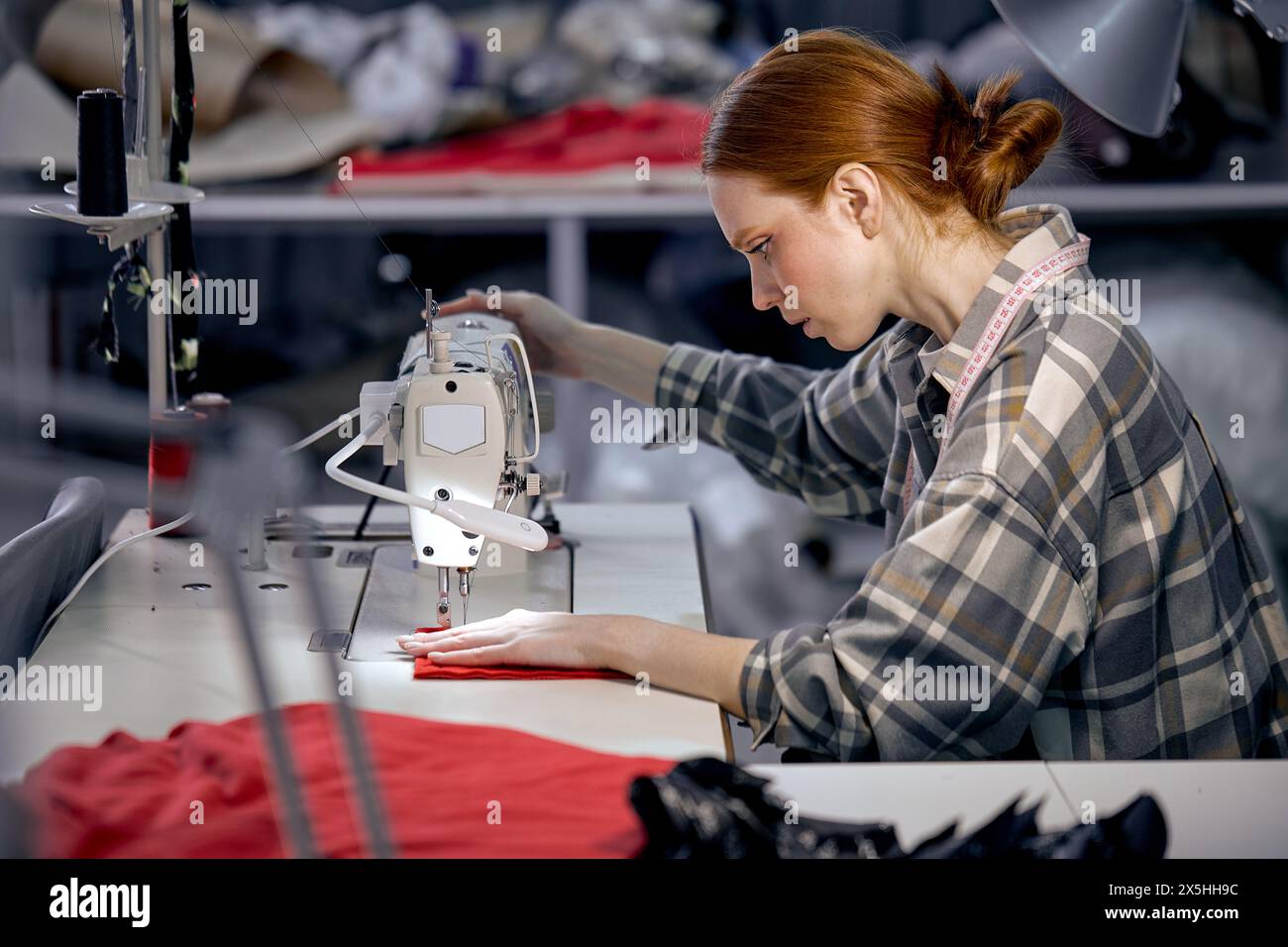 Person using white sewing machine hi-res stock photography and images ...