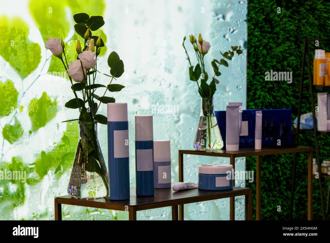 Shoppable display hi-res stock photography and images - Alamy