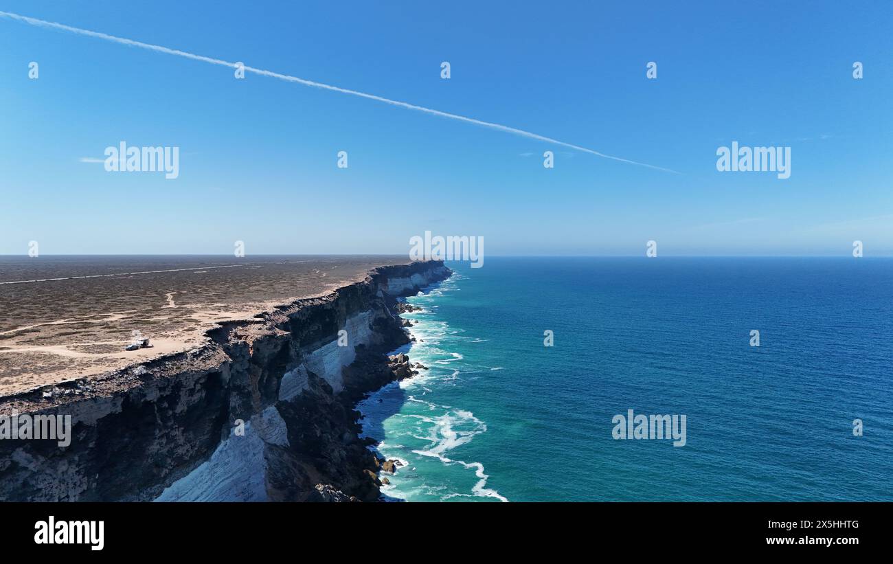Aerial view of the Great Australian Bight and a jet contrail Stock ...