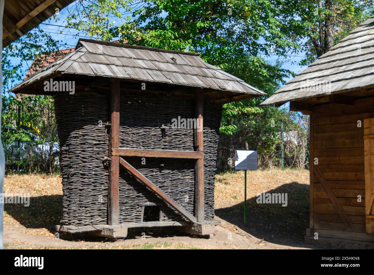 Traditional grain silo hi-res stock photography and images - Alamy