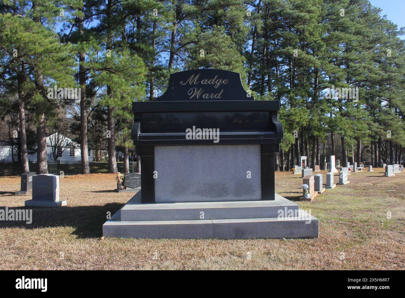 Tyler TX - January 4, 2024: Crypt in Rose Hill Cemetery designed to ...