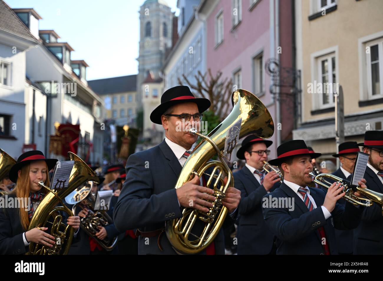 Weingarten, Germany. 10th May, 2024. Brass bands accompany the ...