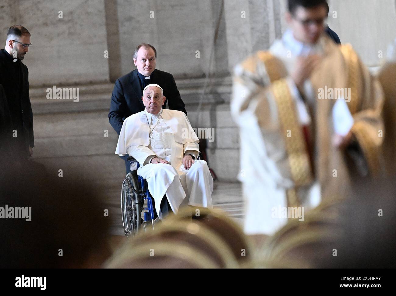 Pope Francis solemnly proclaims the upcoming Jubilee Year 2025 at a ...