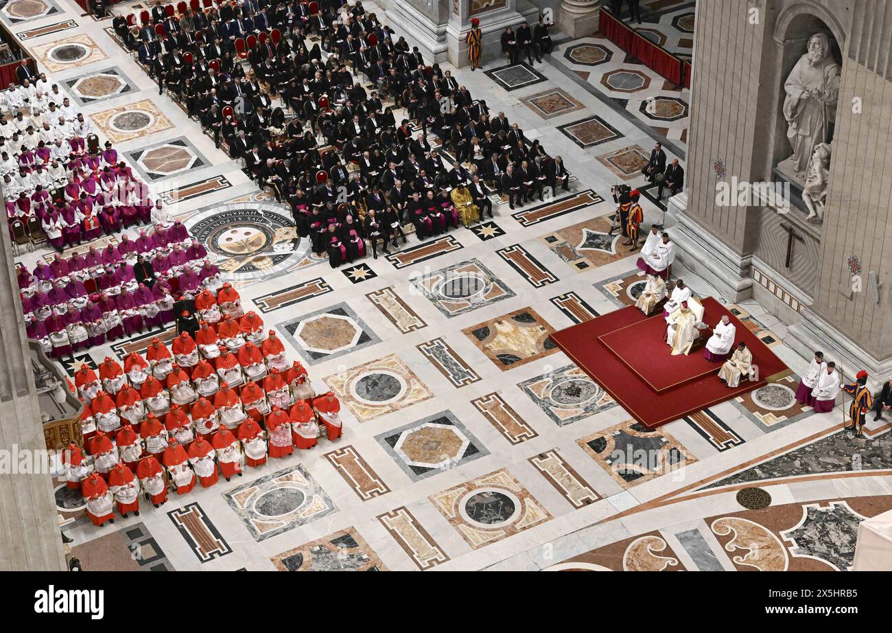 Pope Francis solemnly proclaims the upcoming Jubilee Year 2025 at a ...