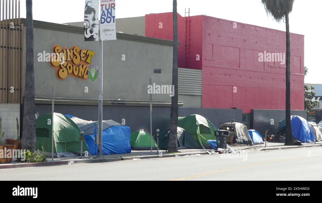 Los Angeles, California, USA 9th May 2024 Homeless Tents Camps at ...