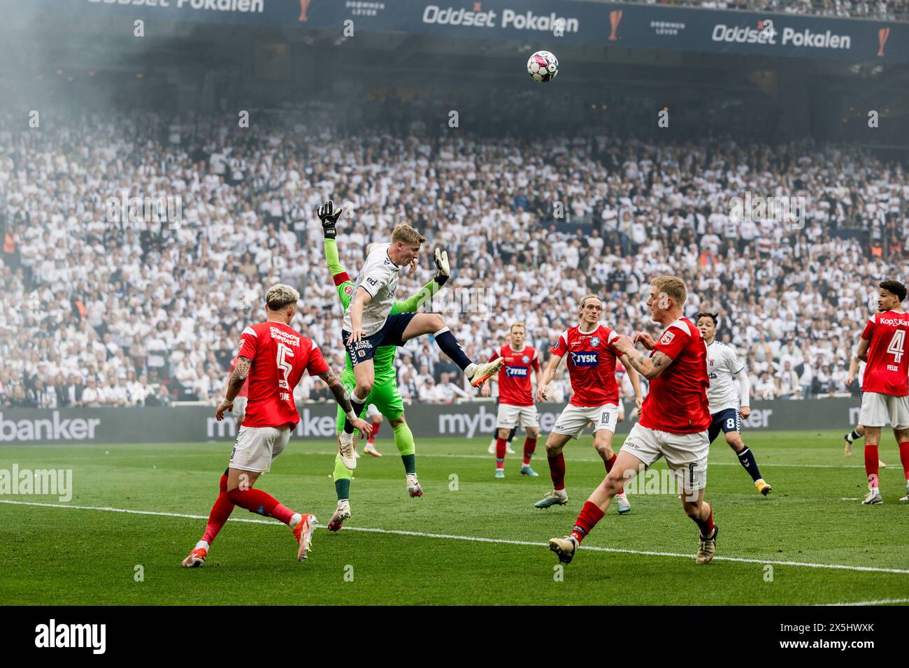 Copenhagen, Denmark. 09th, May 2024. Mats Knoester (3) of Aarhus GF and ...