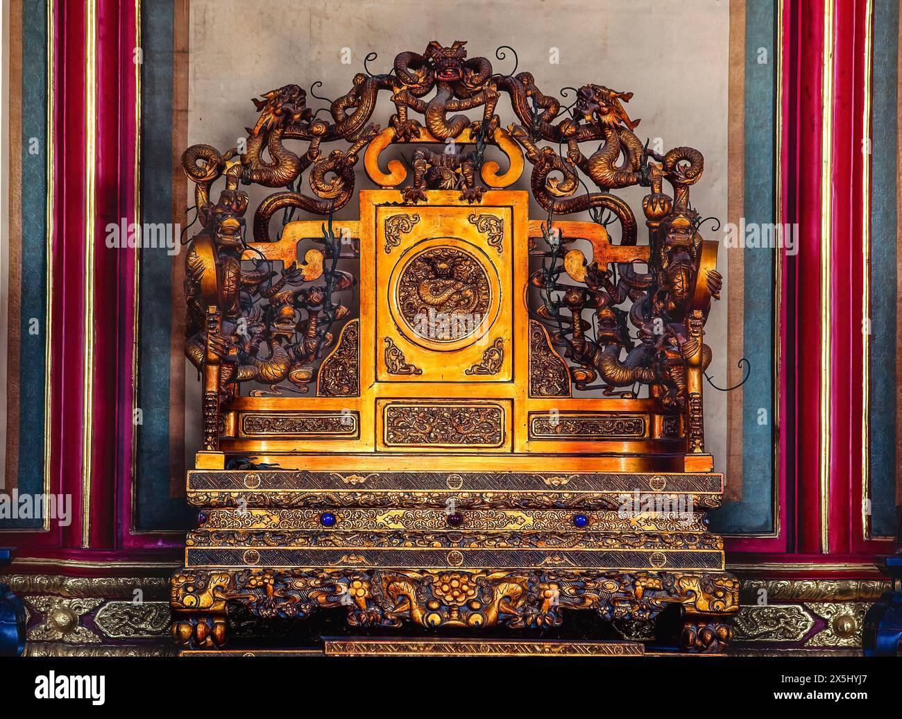 Emperor's Throne, Gugong, Forbidden City. Emperor's Palace, Beijing ...
