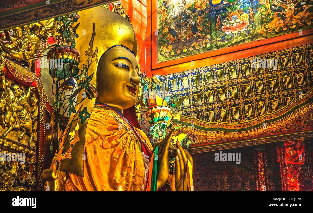 Zhong Ke Ba Famous Monk Founder of Yellow Hat Buddhism altar offerings ...