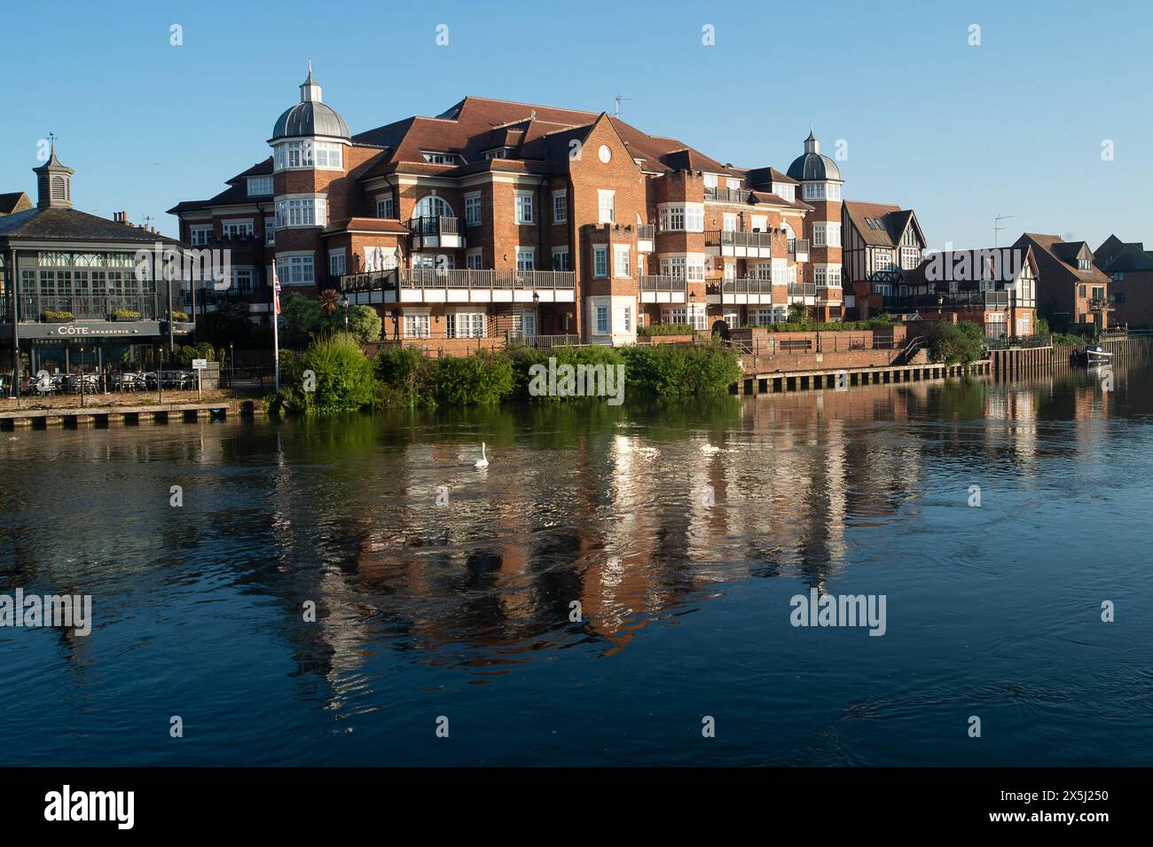 Windsor, Berkshire, UK. 7th May, 2024. Views of riverside apartments in ...