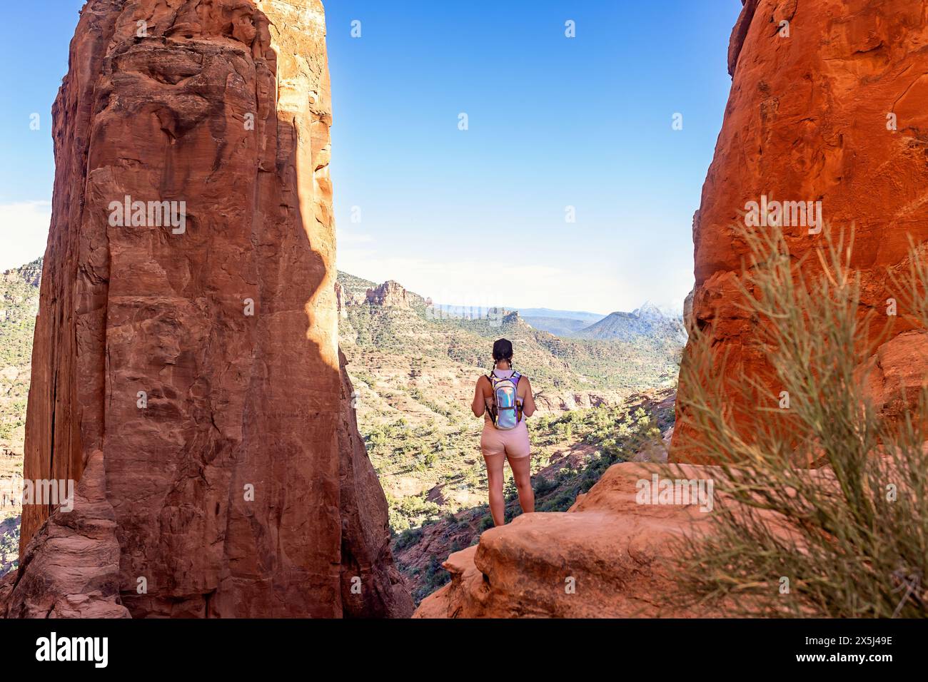 Female hiker looks out onto the view of Sedona Arizona Stock Photo - Alamy