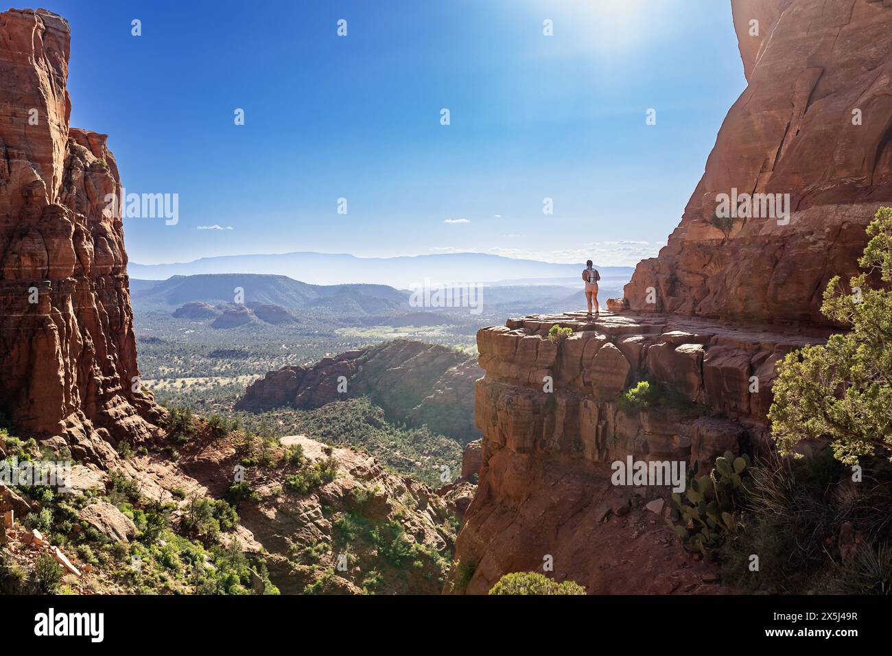Hiker summit hi-res stock photography and images - Alamy