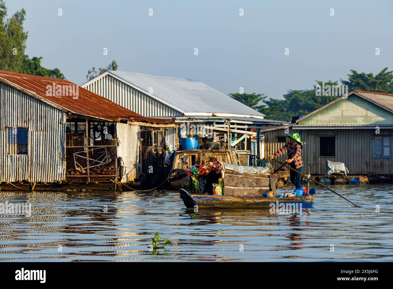 Mekong river fish market hi-res stock photography and images - Alamy