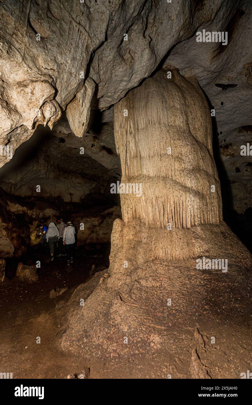 Bat cave cuba hi-res stock photography and images - Alamy